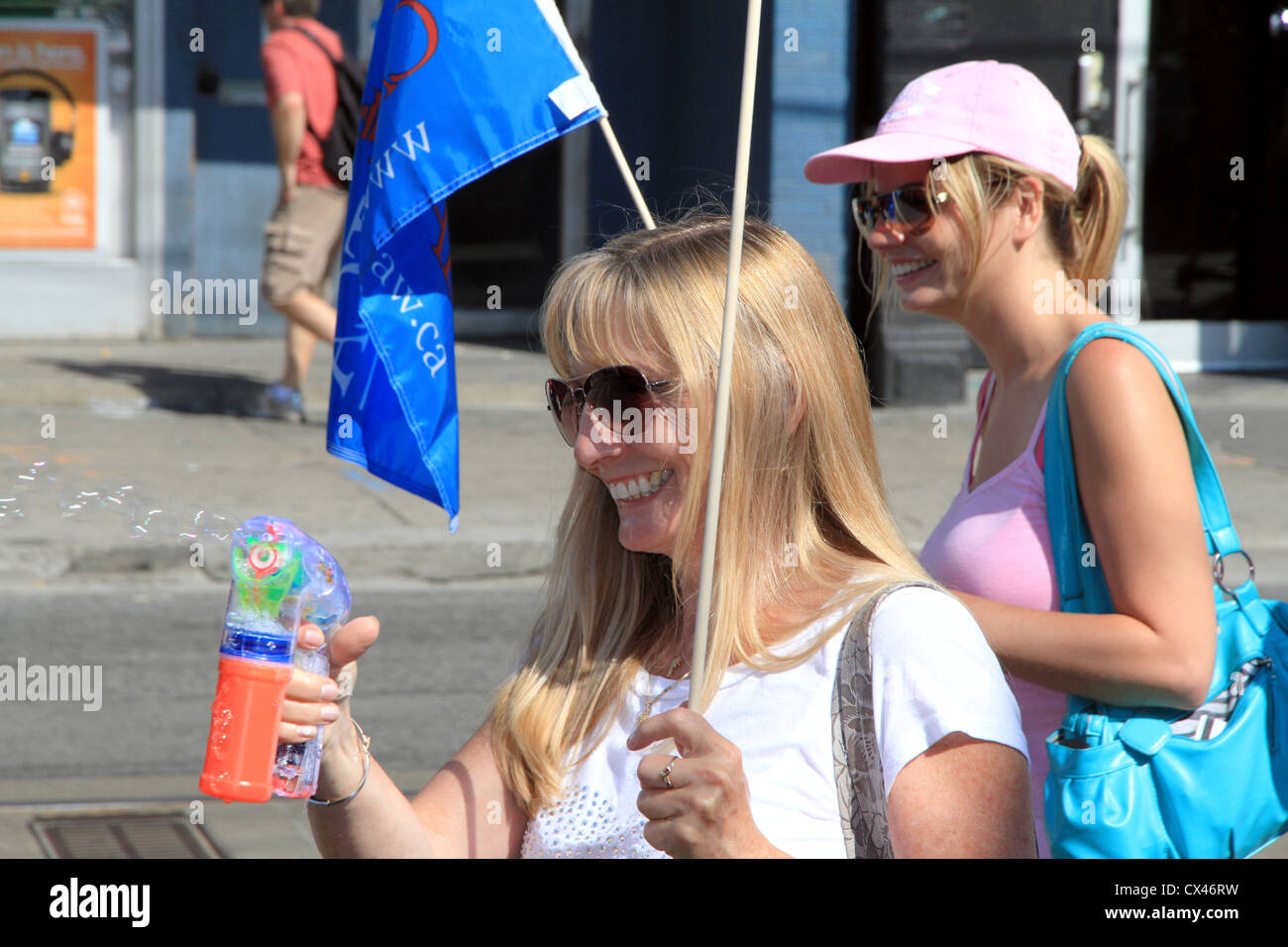 Toronto women hi-res stock photography and images - Alamy