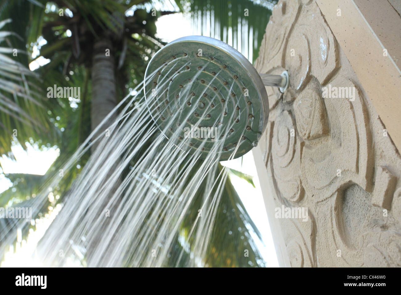 Tree outdoor shower hi-res stock photography and images - Alamy