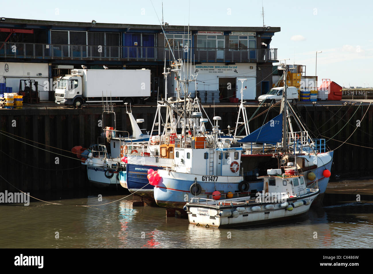 Bridlington harbour fishing trawler hi-res stock photography and images ...