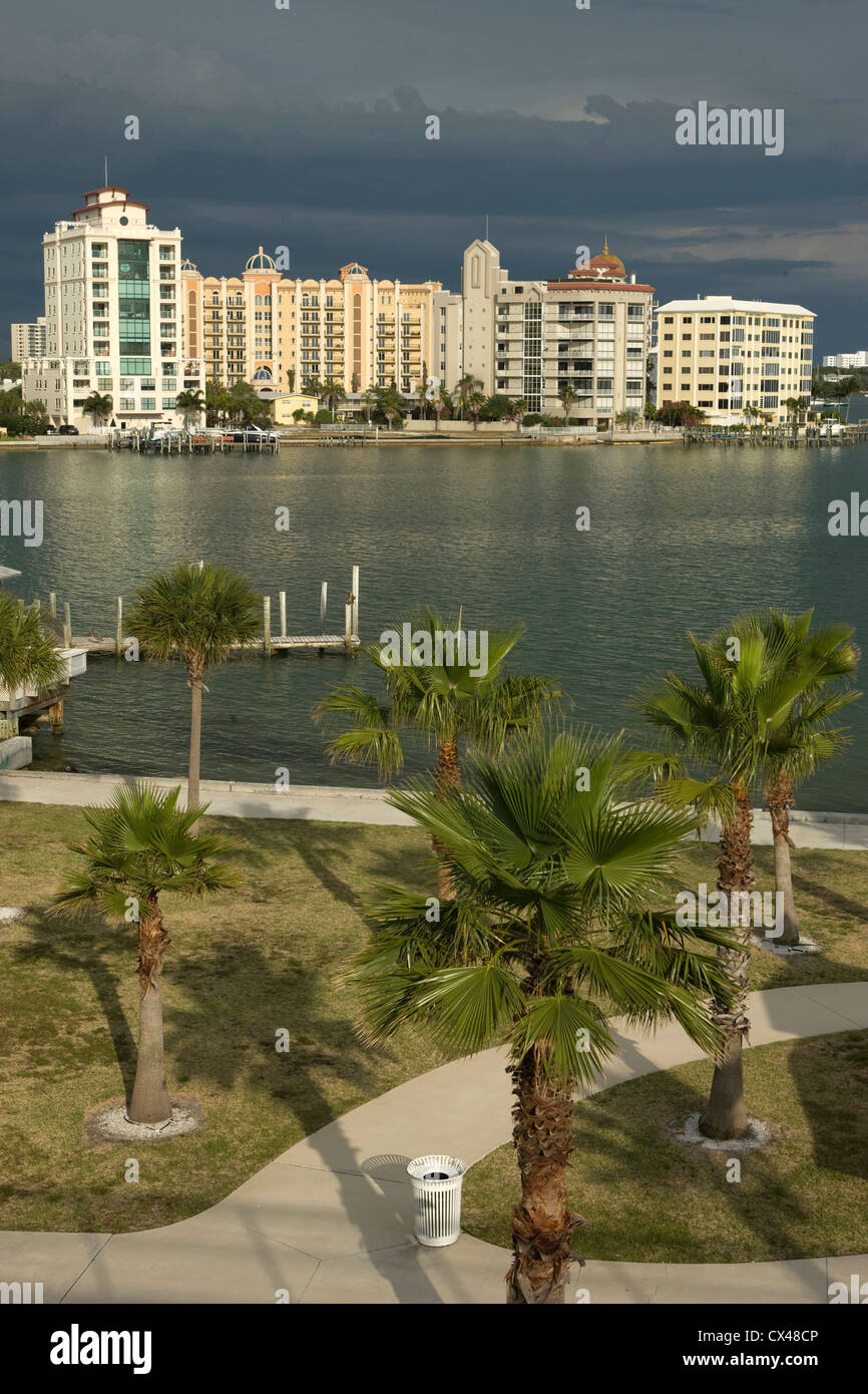 GOLDEN POINTE PARK BAYFRONT DRIVE SKYLINE DOWNTOWN SARASOTA FLORIDA USA ...