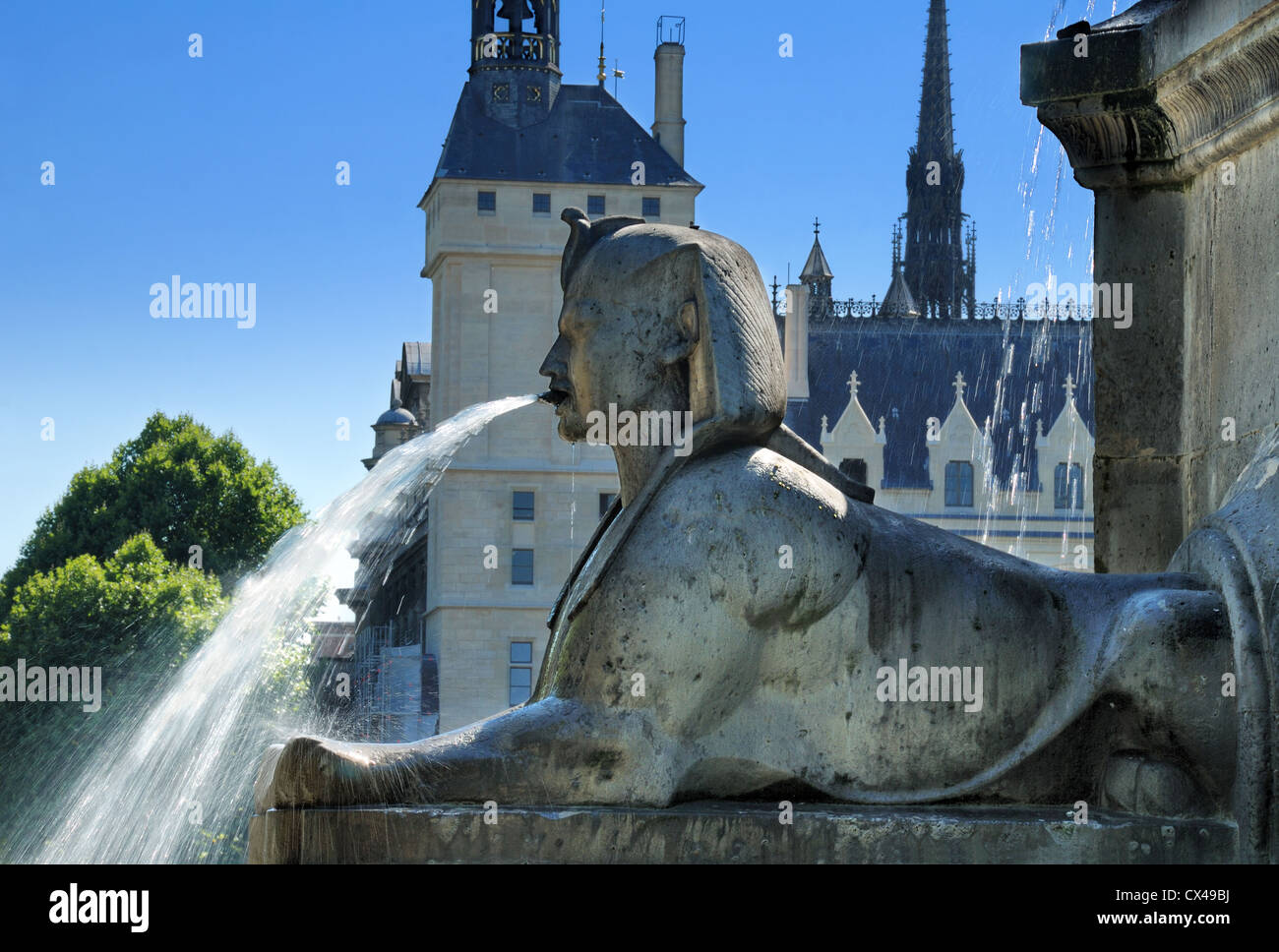 Sphinx water fountain paris hi-res stock photography and images - Alamy