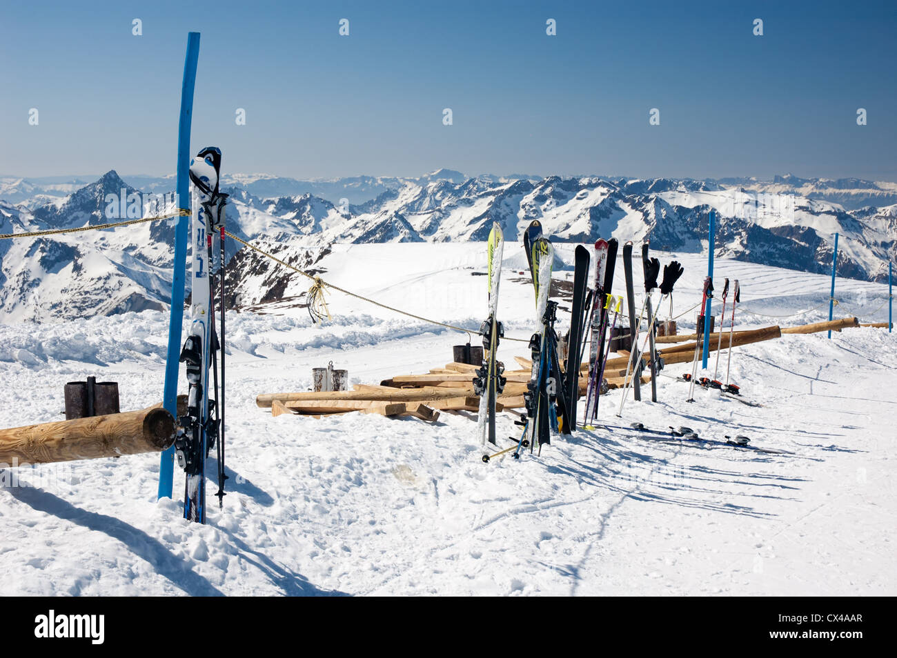 Skis left at the side of a ski slope Stock Photo - Alamy
