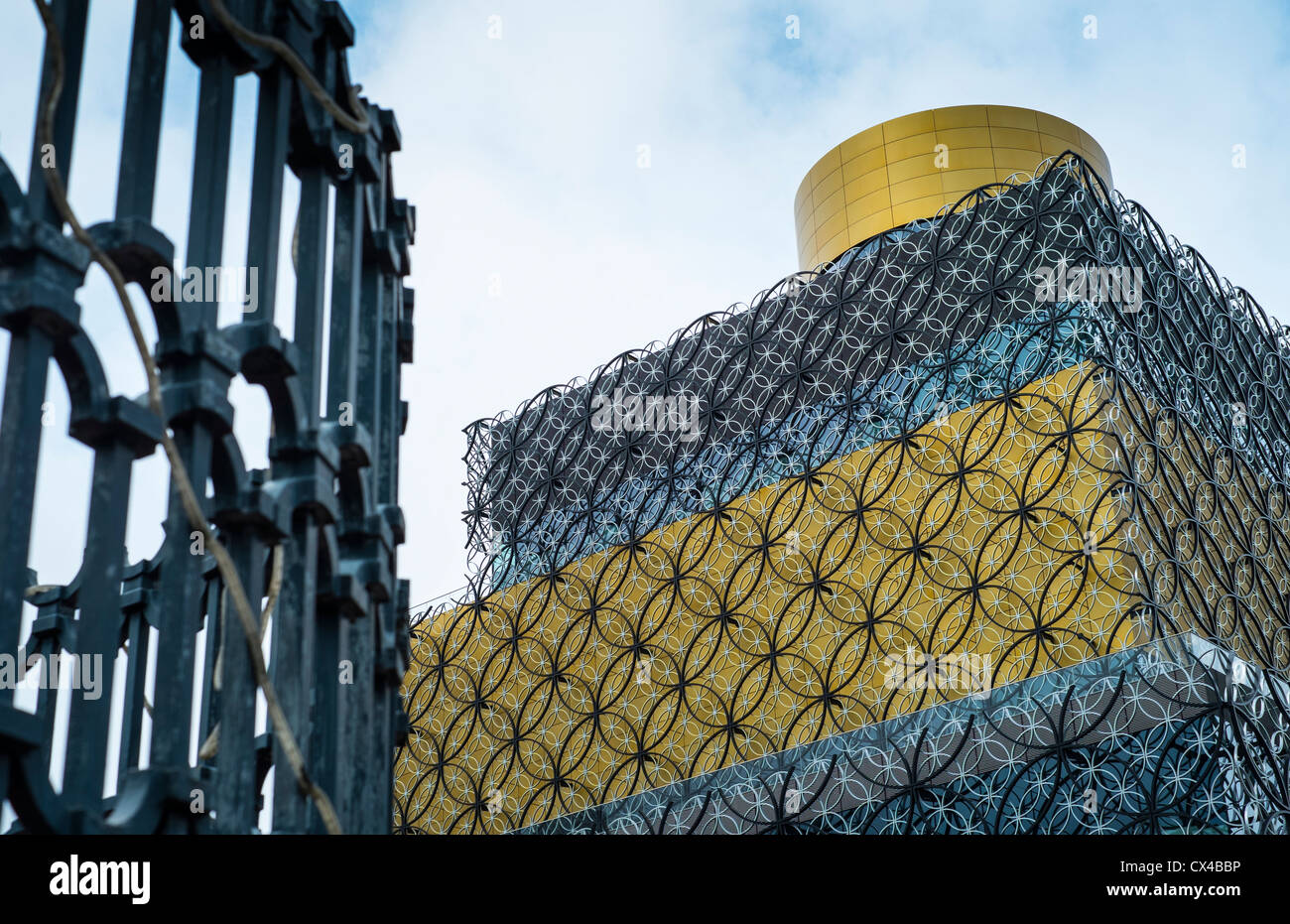 Birmingham library cladding hi-res stock photography and images - Alamy