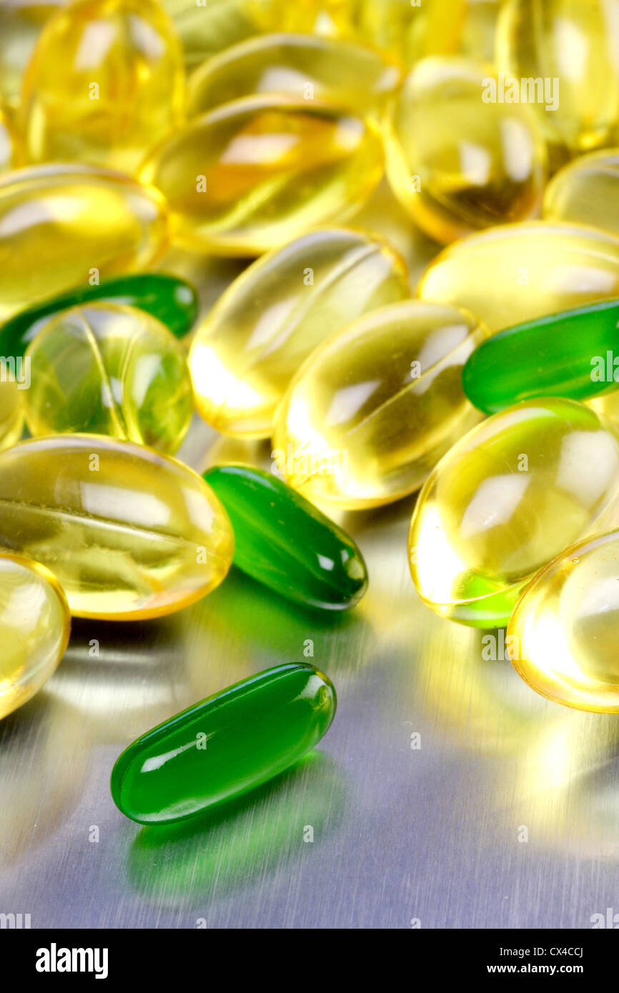 Fish oil capsules chemical hi-res stock photography and images - Alamy