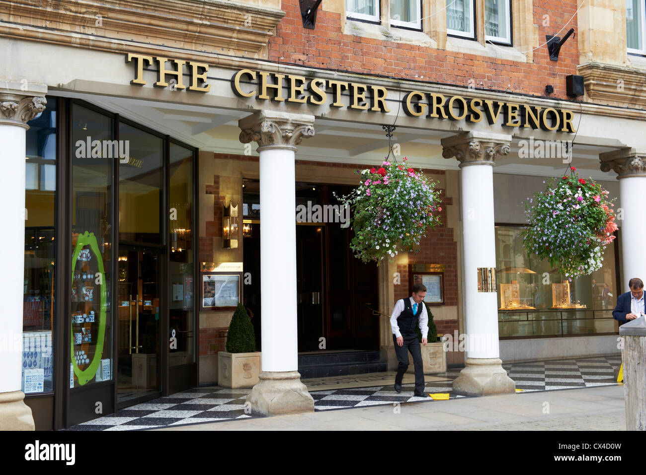 Chester grosvenor hotel foregate street hi-res stock photography and images - Alamy