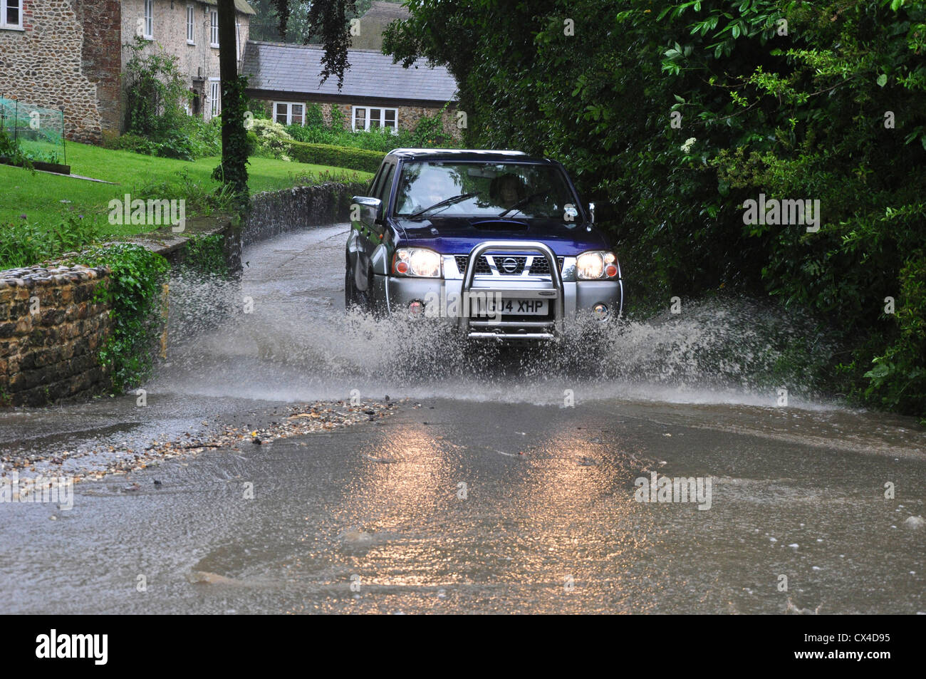 Car road spray hi-res stock photography and images - Alamy