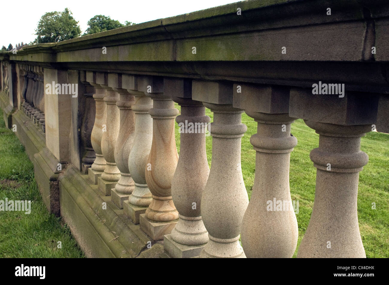 Stone fence hi-res stock photography and images - Alamy