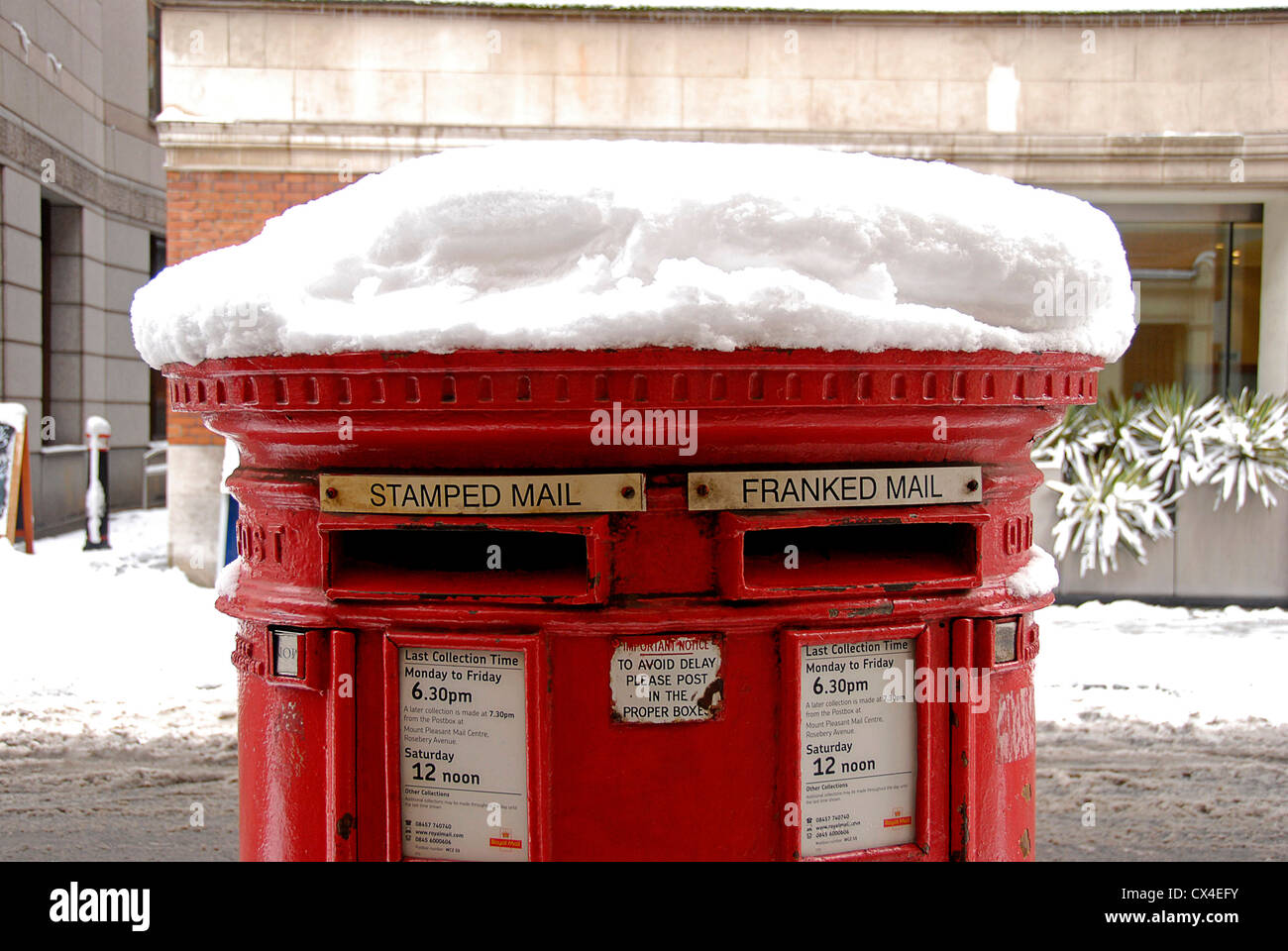 London Street Post Box High Resolution Stock Photography and Images - Alamy