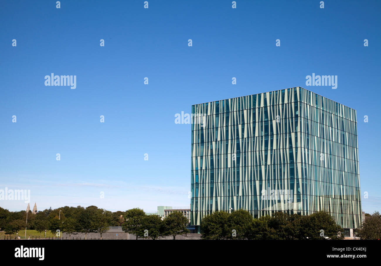 The Sir Duncan Rice Library at Aberdeen University Stock Photo - Alamy