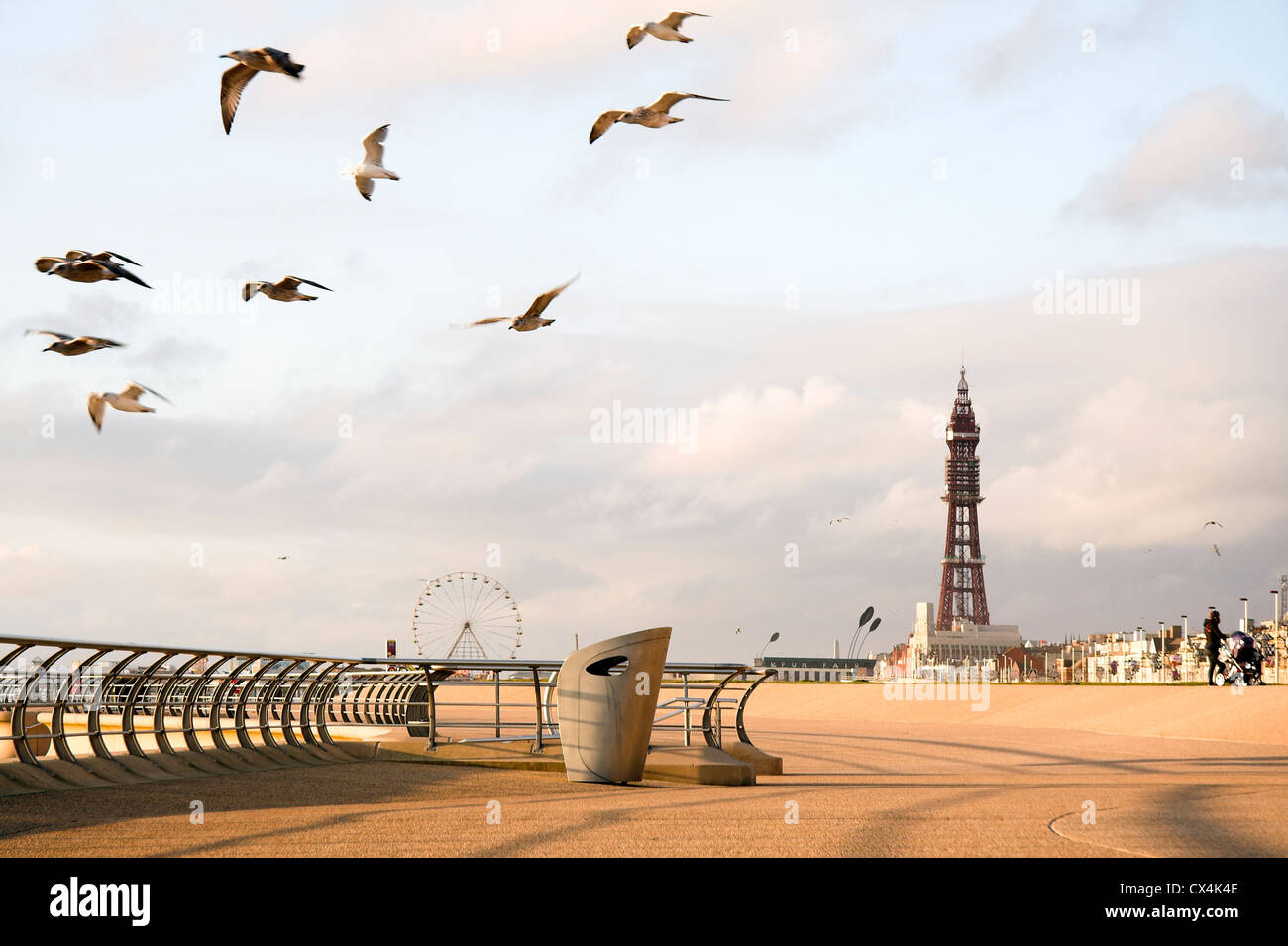 Blackpool promenade hi-res stock photography and images - Alamy