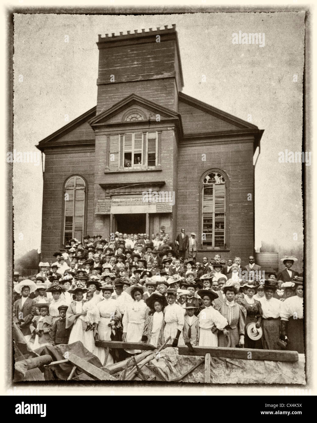 Black church congregation hi-res stock photography and images - Alamy