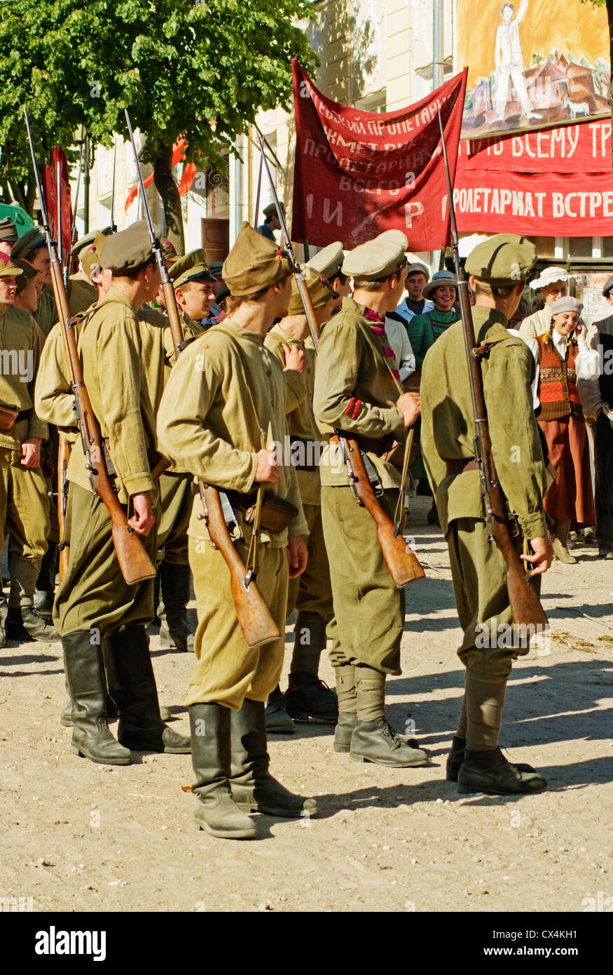 Red Army soldiers and citizens on city street, 1919 Stock Photo - Alamy