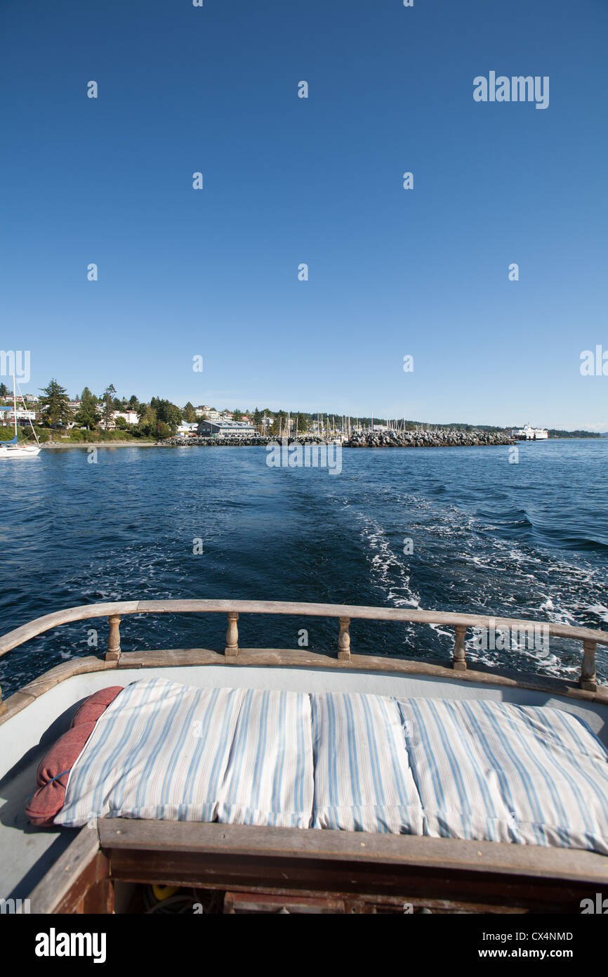 Stern of ship boat sail boat sailboat hi-res stock photography and ...