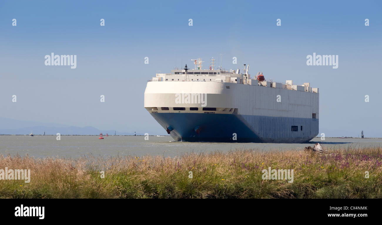 Very large ship on the sea Stock Photo - Alamy