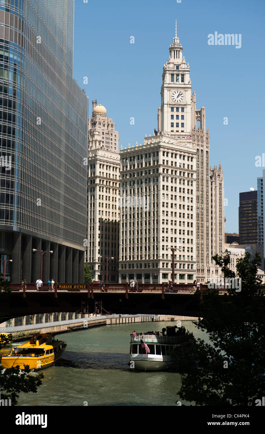 Chicago river water hi-res stock photography and images - Alamy