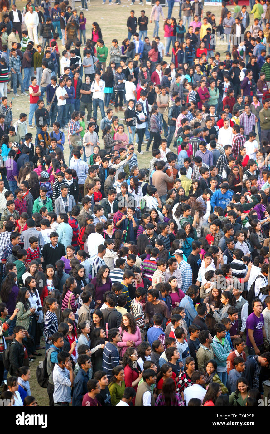 College fest hi-res stock photography and images - Alamy