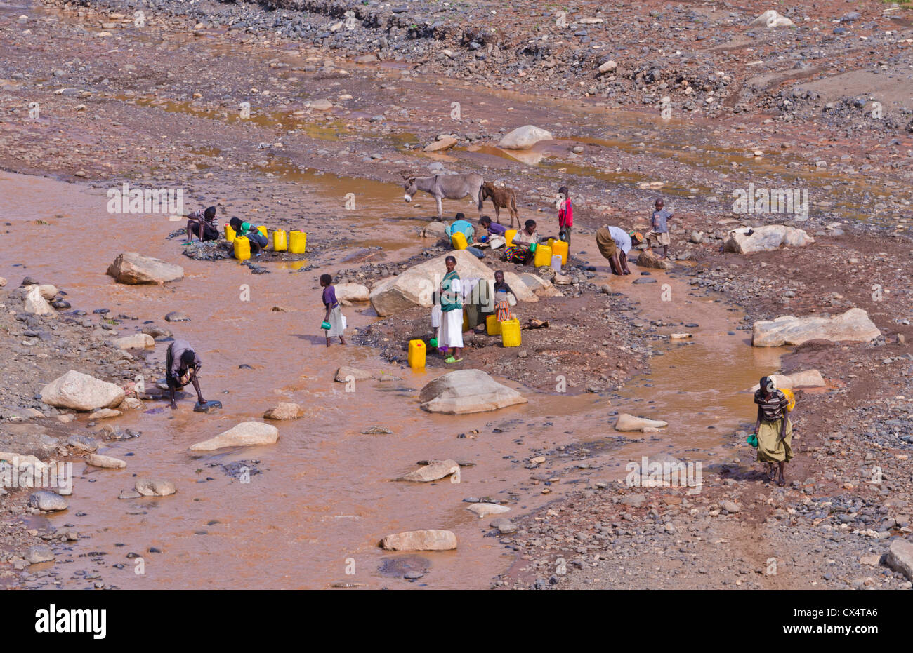 Women river omo water hi-res stock photography and images - Alamy