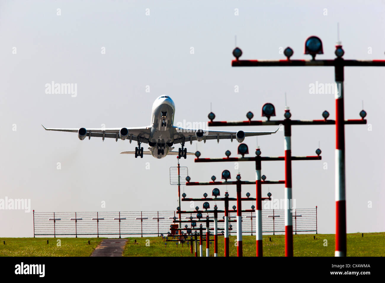 Lufthansa airbus a340 take off hi-res stock photography and images - Alamy