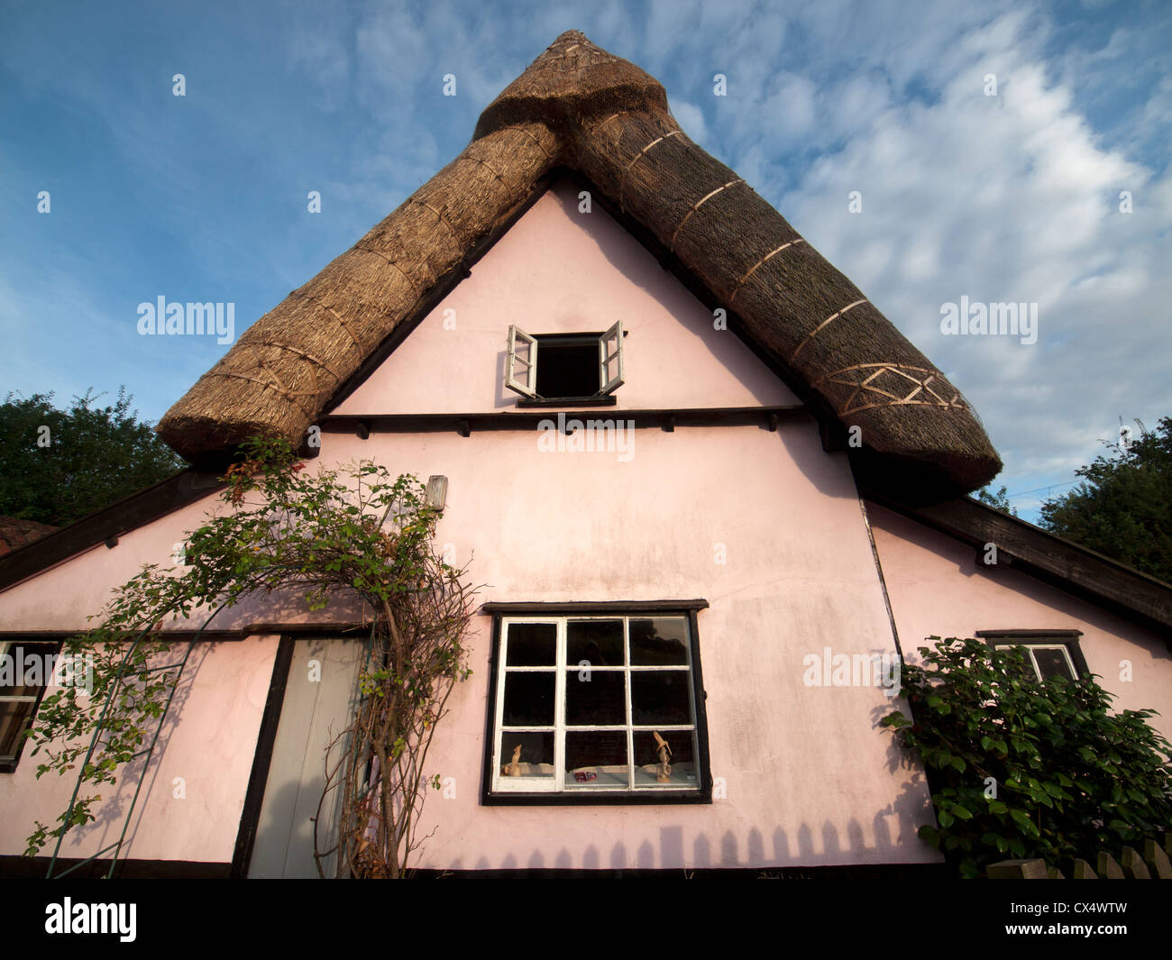 Suffolk pink house hi-res stock photography and images - Alamy