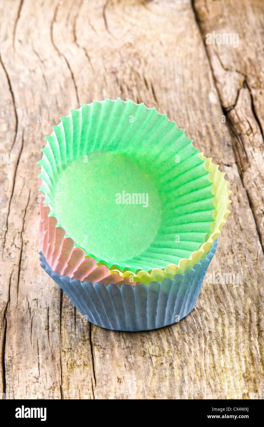 Empty colored cake paper cases hi-res stock photography and images - Alamy