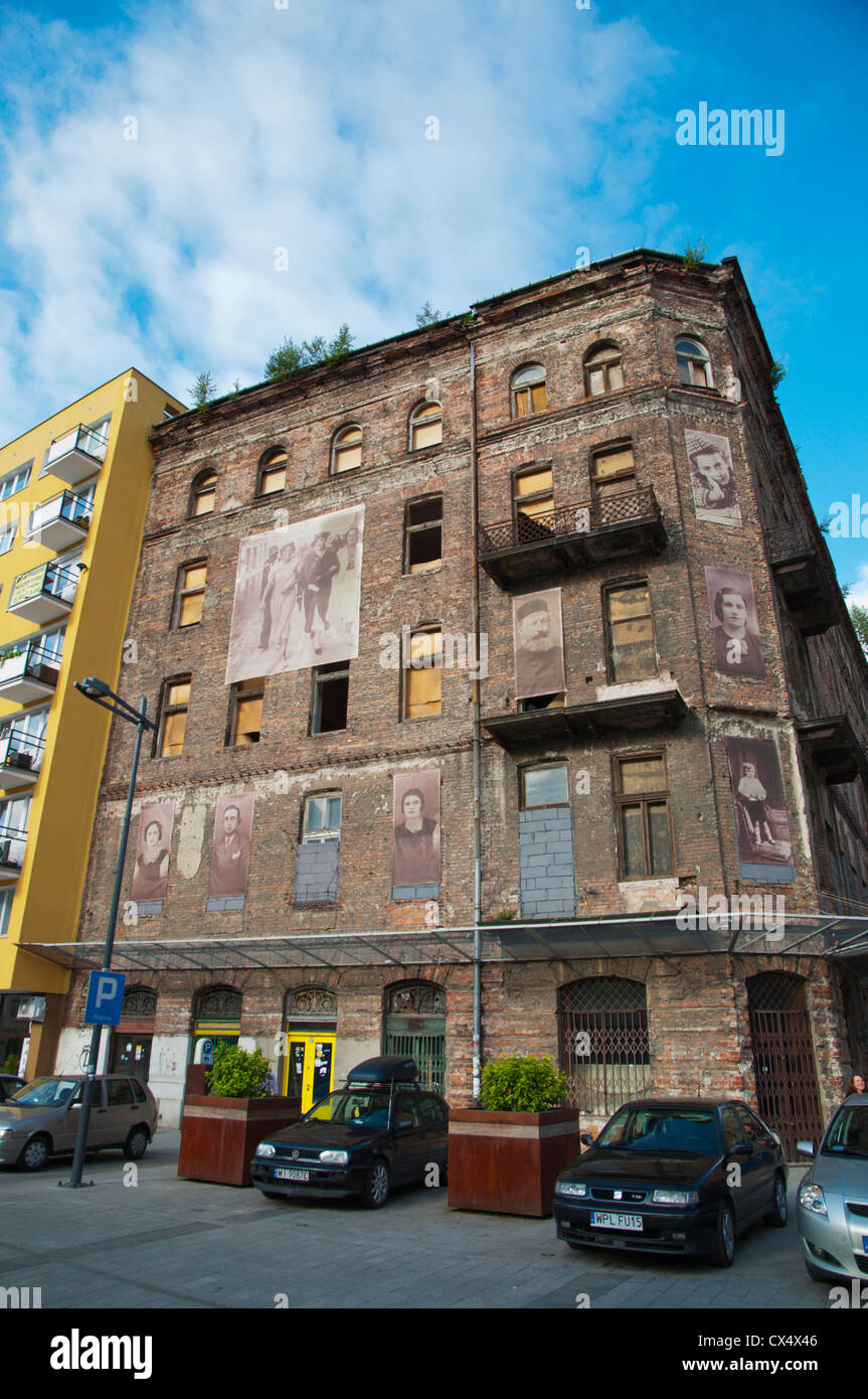One of last remaining houses of Warsaw Ghetto along ulica Prozna street ...