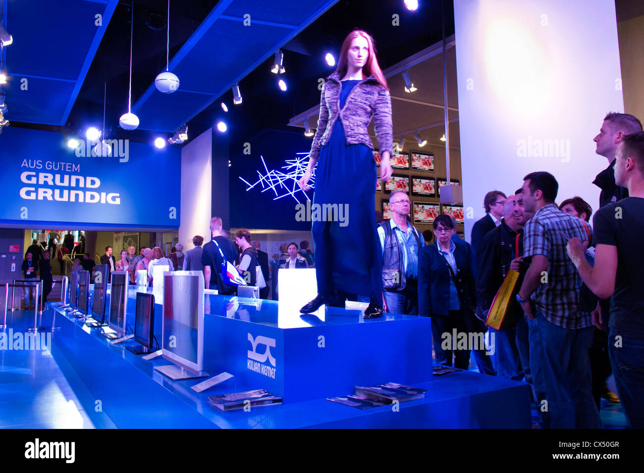 German fashion model hi-res stock photography and images - Alamy