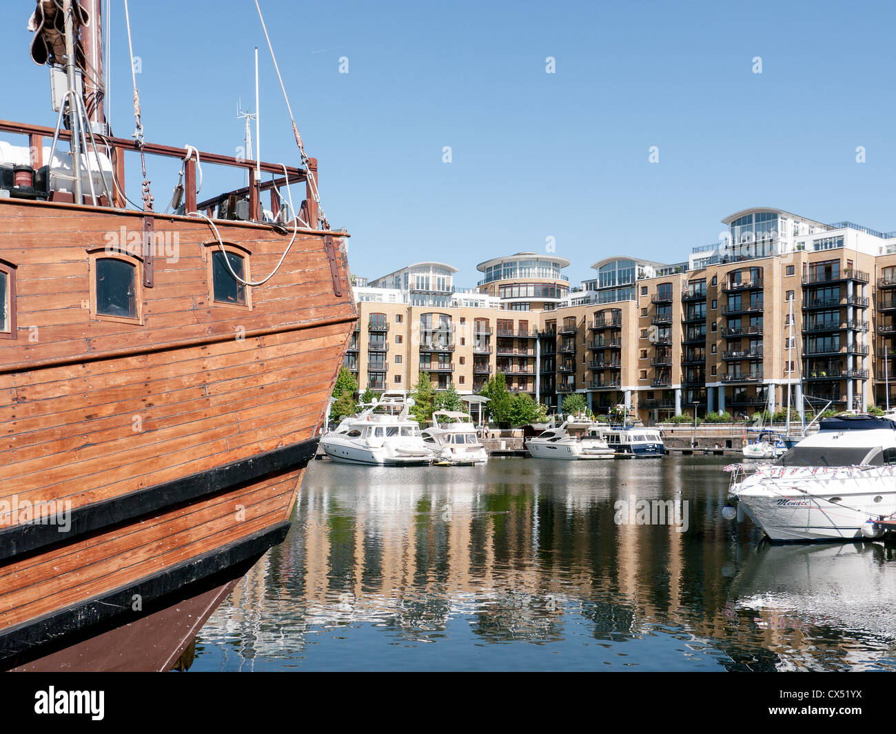 The Marina at St. Katherine Docks, London UK near Tower Bridge Stock ...