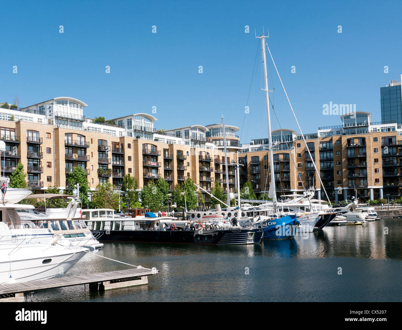 The Marina at St. Katherine Docks, London UK near Tower Bridge Stock ...