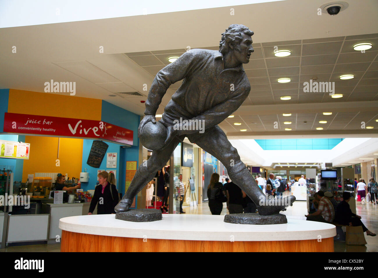Wales South Glamorgan Cardiff Statue of Gareth Edwards, one of Wales ...