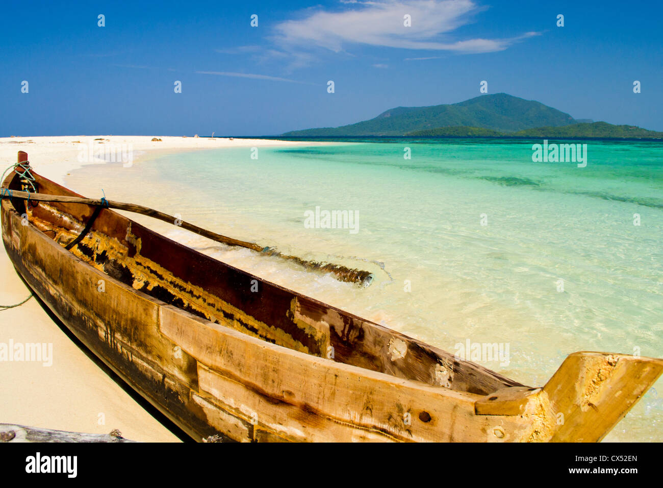 Wooden canoe on a tropical beach of Karimunjawa Island (Indonesia Stock ...