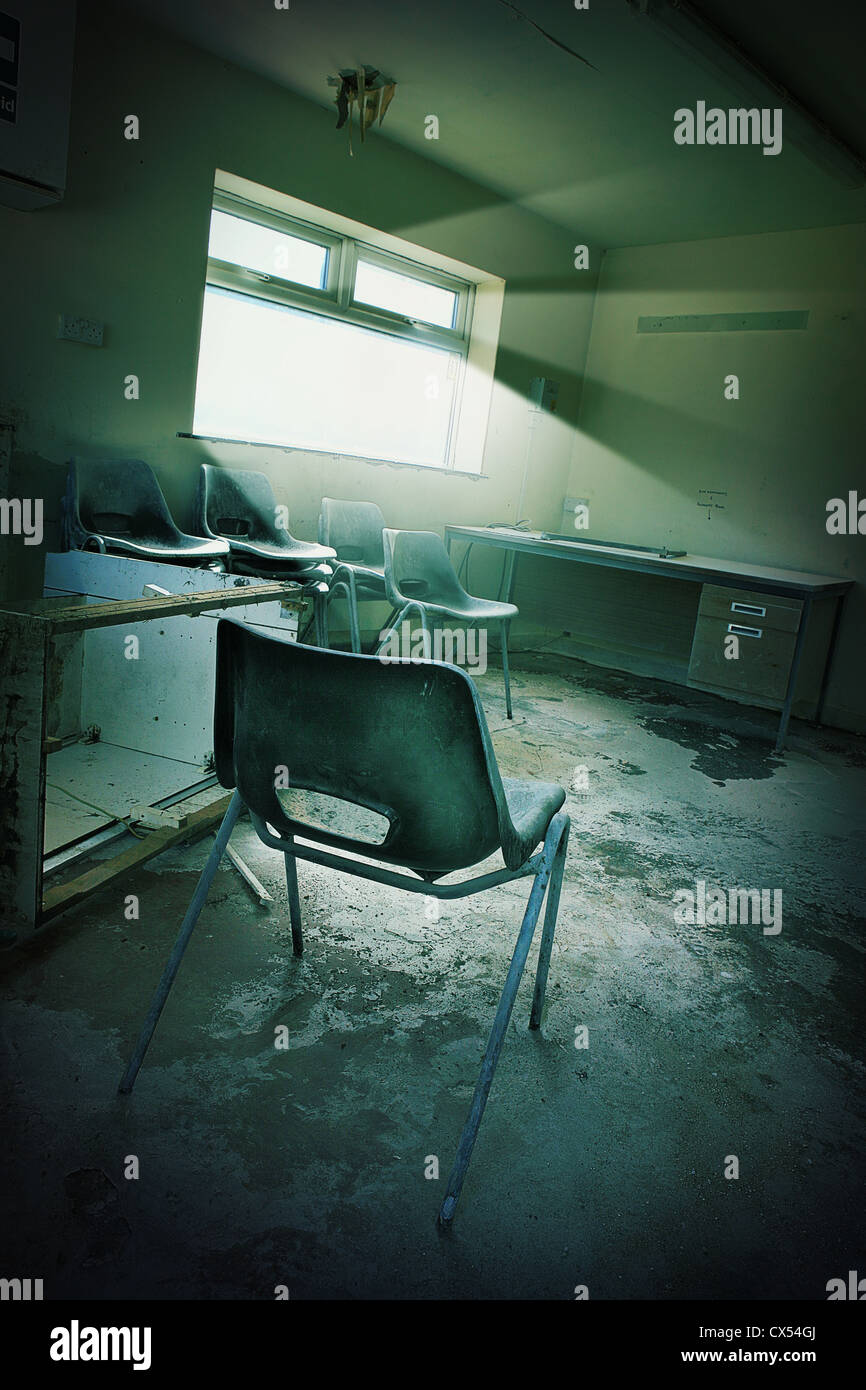 Derelict offices ruin hi-res stock photography and images - Alamy