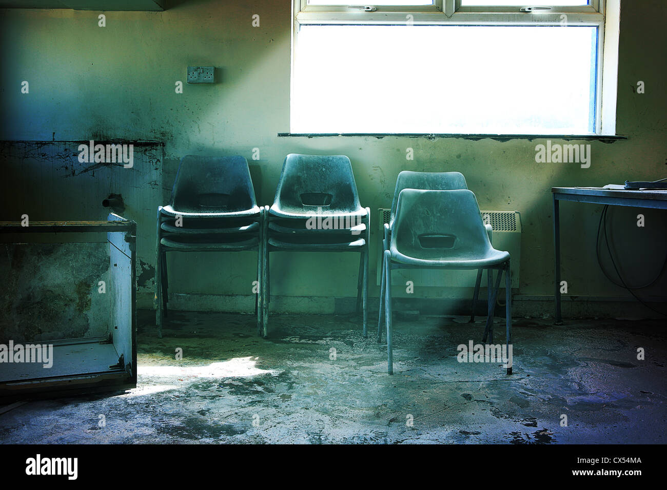Derelict offices ruin hi-res stock photography and images - Alamy
