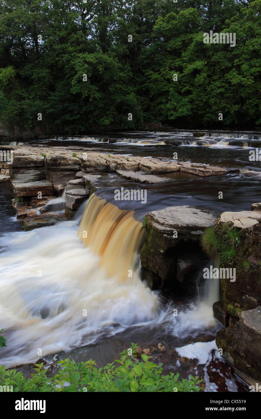 River swale richmond town yorkshire rivers hi-res stock photography and ...