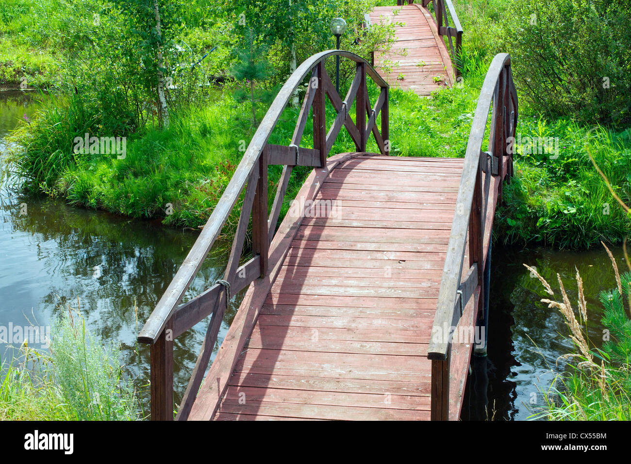 Wooden footbridges hi-res stock photography and images - Alamy