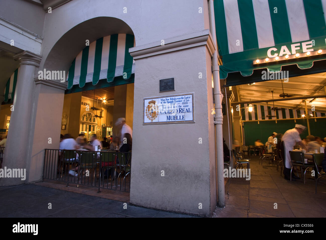 Cafe du monde hi-res stock photography and images - Alamy