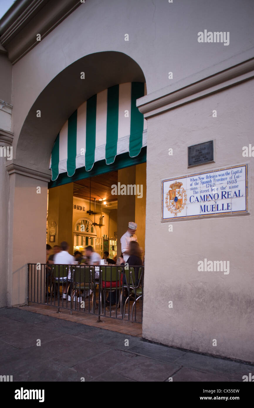 Cafe du monde hi-res stock photography and images - Alamy