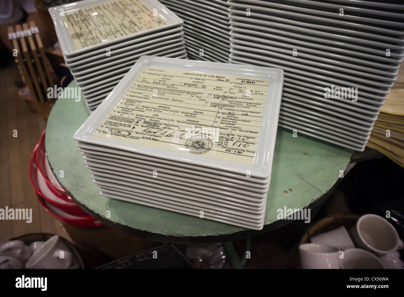 A serving dish decorated with a copy of President Barack Obama's long ...