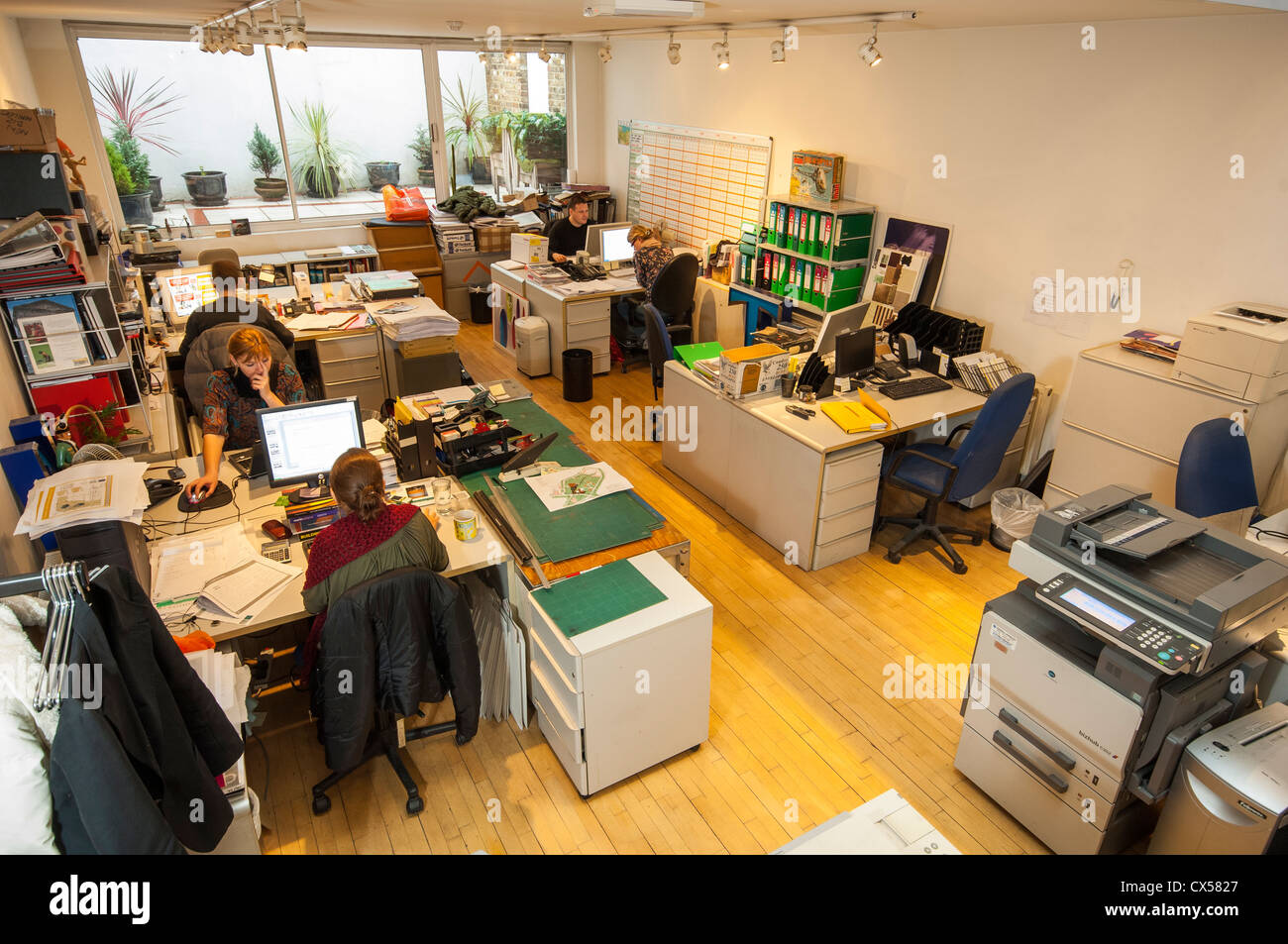 Office uk hi-res stock photography and images - Alamy