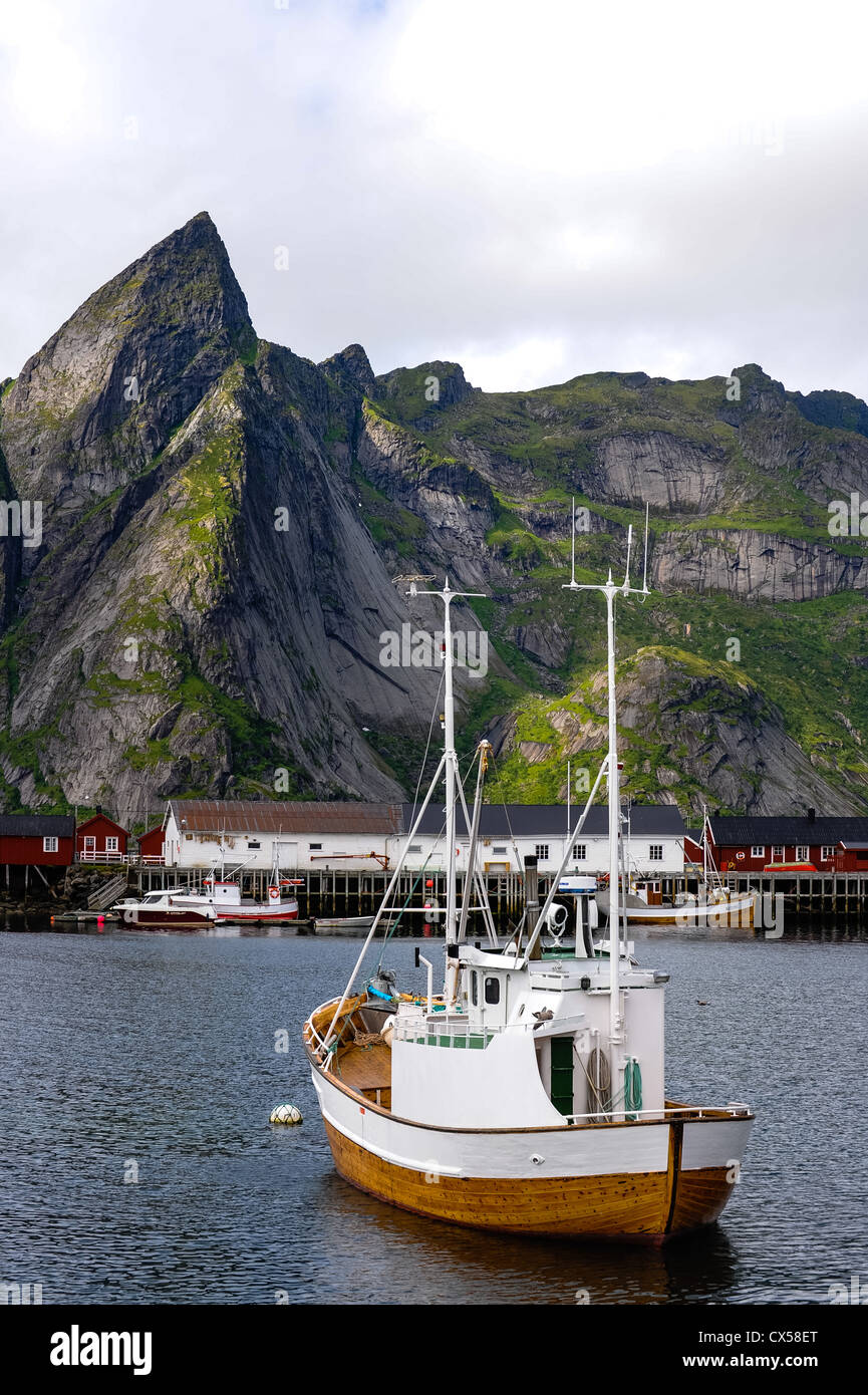 Lofoten boat hi-res stock photography and images - Alamy