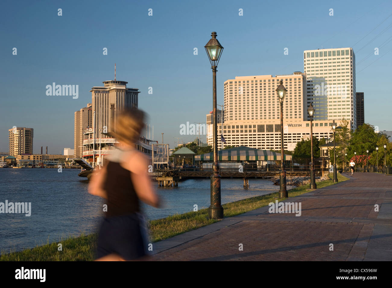 MOONWALK PROMENADE WALDENBERG PARK WATERFRONT FRENCH QUARTER DOWNTOWN ...
