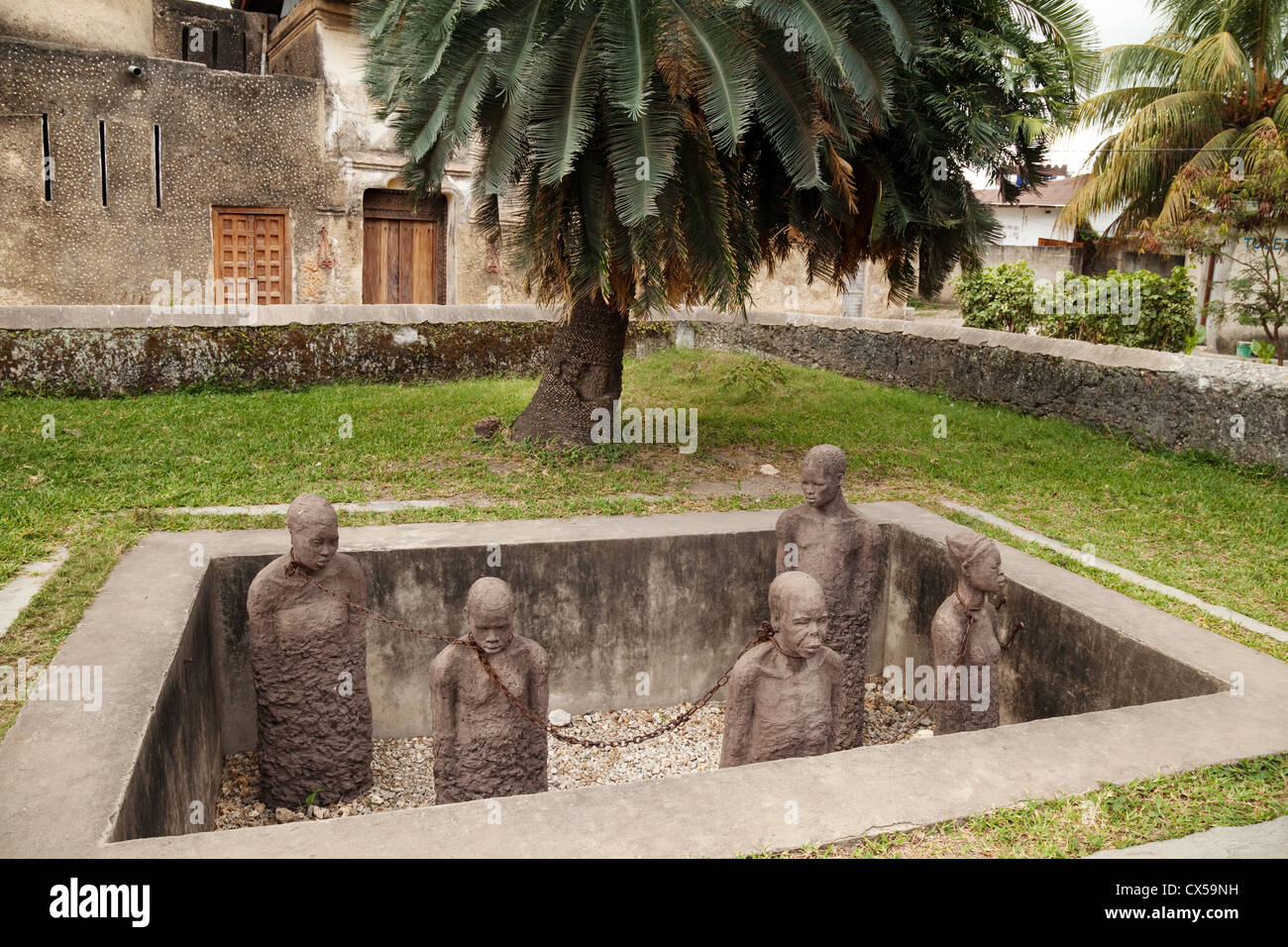 Slave shackles africa hi-res stock photography and images - Alamy