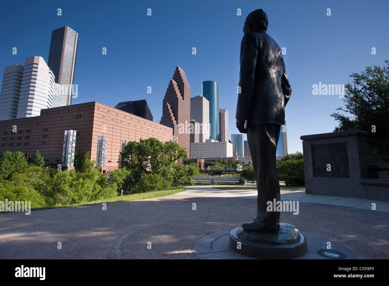 STATUE GEORGE H W BUSH MONUMENT (©CHAS FAGAN 2004) SESQUICENTENNIAL ...