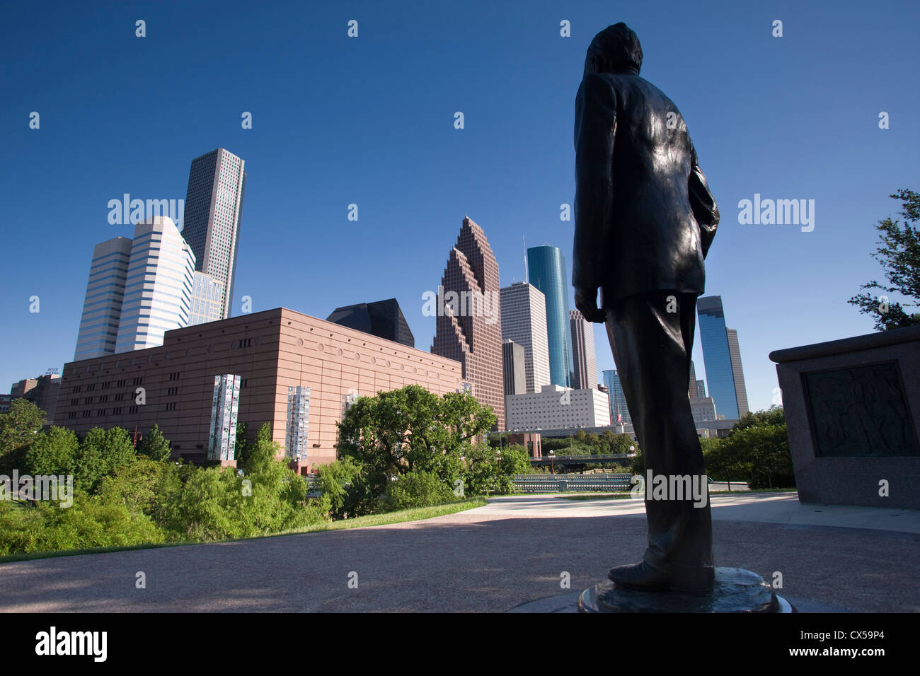 STATUE GEORGE H W BUSH MONUMENT (©CHAS FAGAN 2004) SESQUICENTENNIAL ...