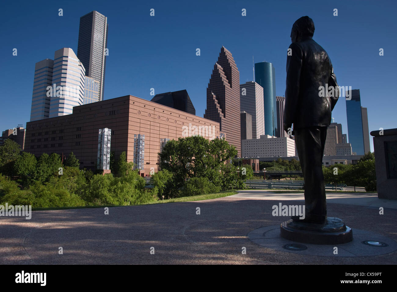 STATUE GEORGE H W BUSH MONUMENT (©CHAS FAGAN 2004) SESQUICENTENNIAL ...
