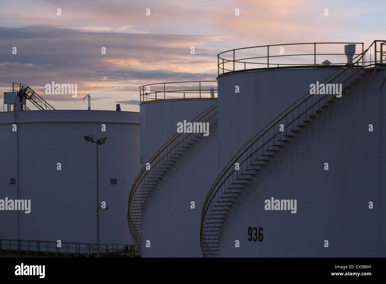 Gas storage tanks hi-res stock photography and images - Alamy