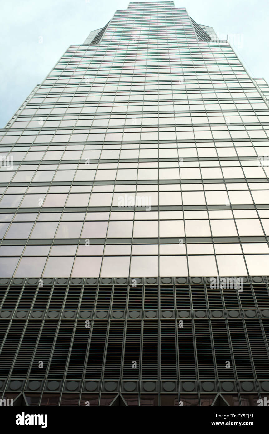 Kpmg tower hi-res stock photography and images - Alamy