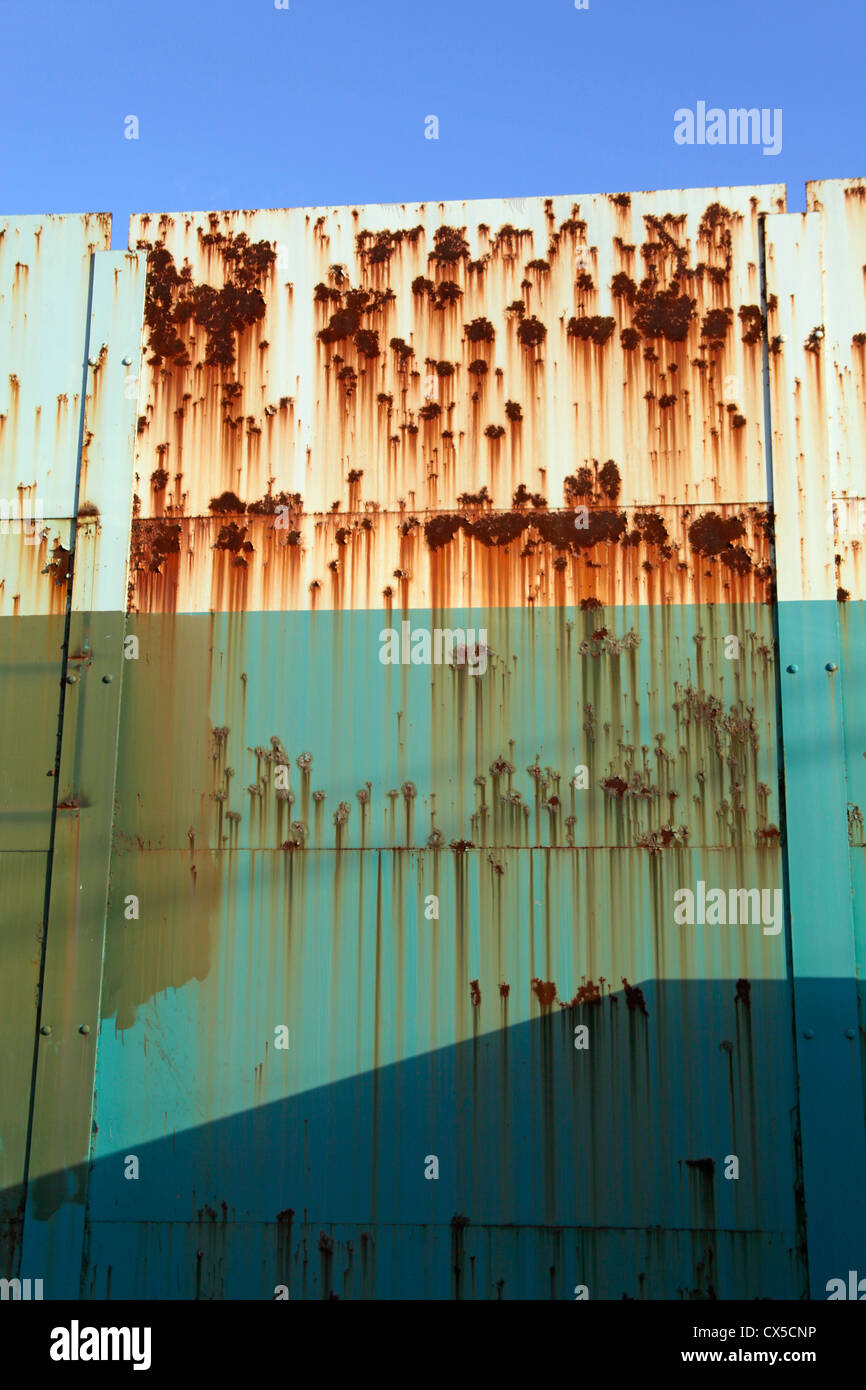 Rusted metal wall with green paint Stock Photo - Alamy