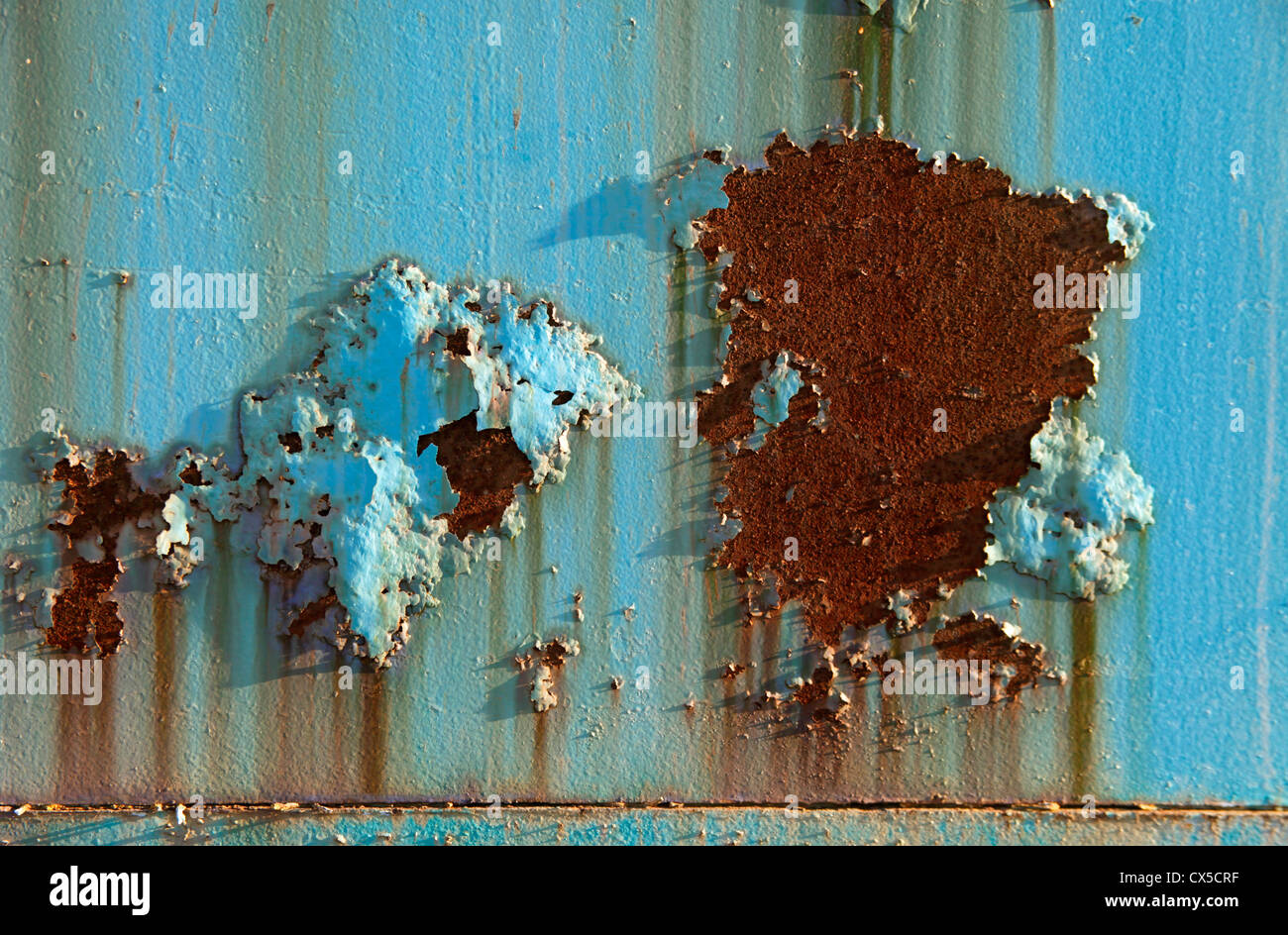 Rusted metal wall with green paint Stock Photo - Alamy