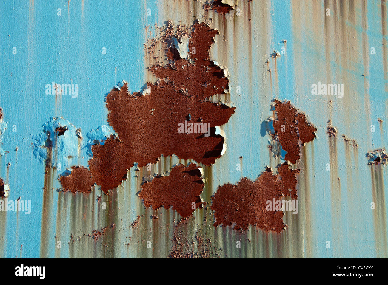 Rusted metal wall with green paint Stock Photo - Alamy