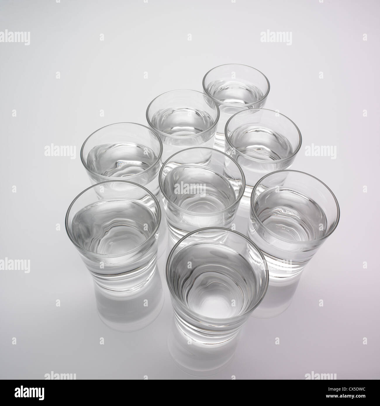 Water sloshing in glasses hi-res stock photography and images - Alamy